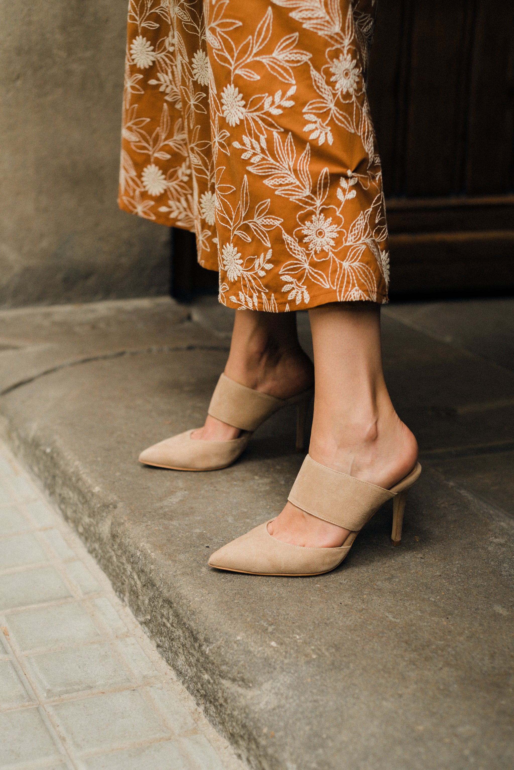 Stilettos with Backless in Front of Vision